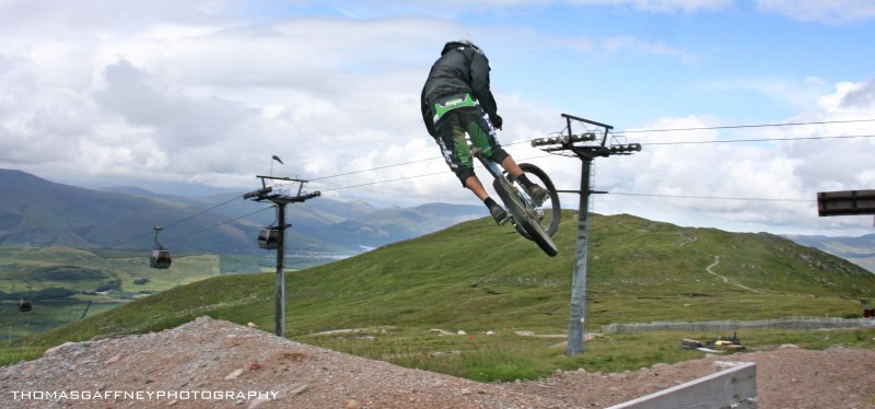 Video: Lee Gratton Winter XC Race Training - Pinkbike