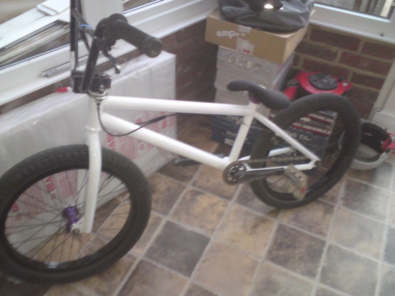 FLY LUNA 20.4 IN WHITE!!!! For Sale