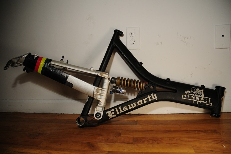 2003 Ellsworth Joker 6" Large Frame For Sale