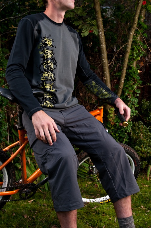 Race Face cool weather riding gear - Review - Pinkbike