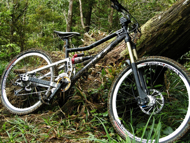 FireEye Full Suspension Frame - Match - Pinkbike