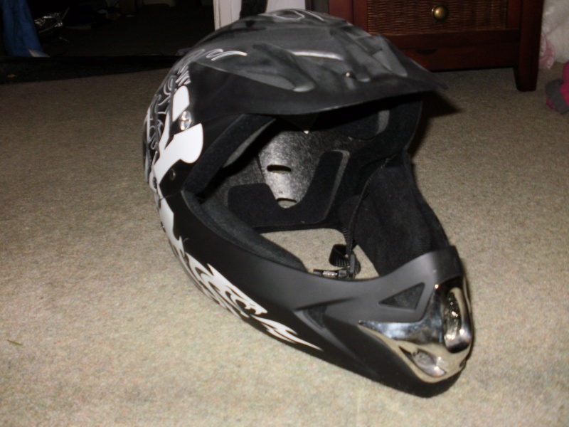 Venom full face helmet For Sale