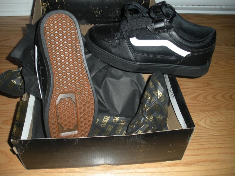 Vans Warner - Size 11 - Black For Sale