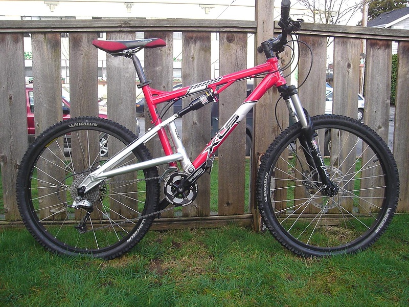 2004 Haro XLS R5 w/ RaceFace for only $475! For Sale