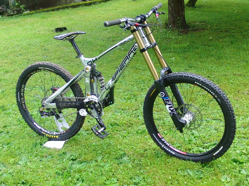 Lapierre DH 920 at Lapierre DH 920 in Schorndorf, Germany - photo by ...