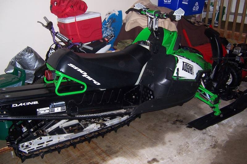2005 LIKE NEW 05 arctic cat 440 snopro - WITH BIG TANK AND EXTRA For Sale