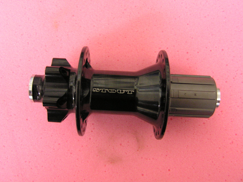 brand new 12mm by 150mm specialized stout rear hub For Sale