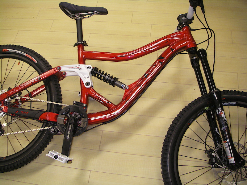 2009 BRAND NEW SPECIALIZED BIG HIT 1 (Medium) For Sale