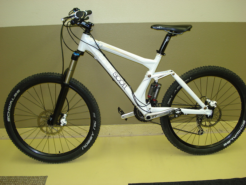 2010 Scott Genius 40 sm only 6 weeks old Reduced Price For Sale