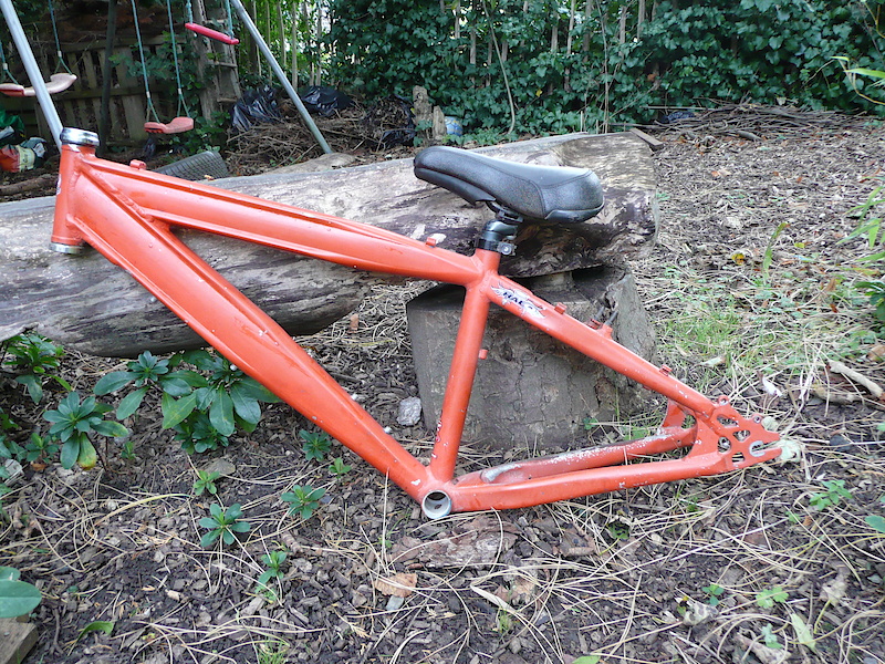 custom dirt jump frame saracen For Sale