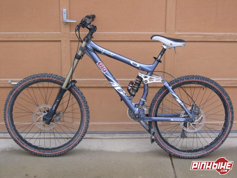 2005 Giant AC 2 w/extras For Sale
