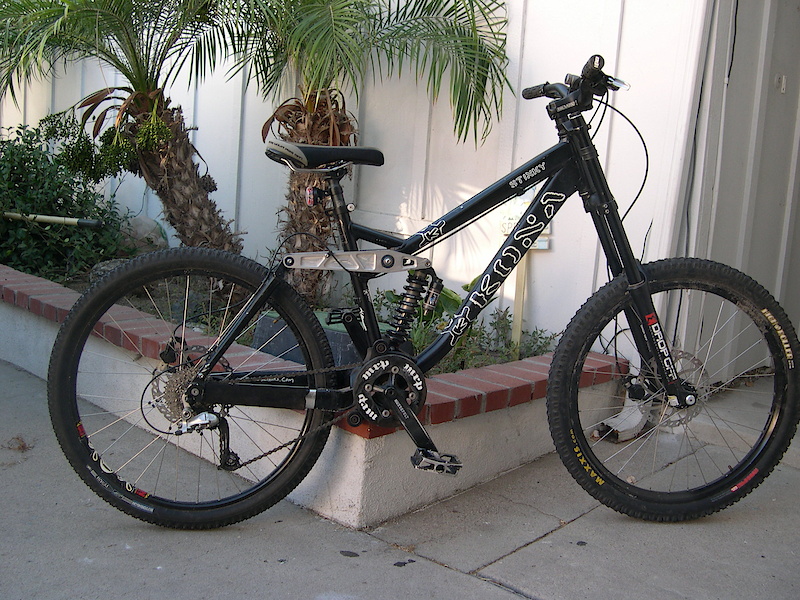 2006 KONA STINKY LARGE For Sale