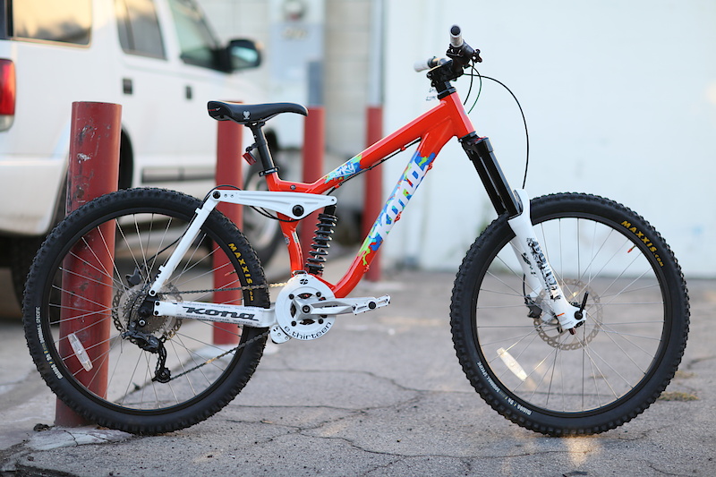 2009 Kona Stinky Orange / White Size 15 SMALL NEW For Sale