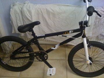 2010 BMX HARO F1 MINT CONDITION 400$ OR TRADE! For Sale