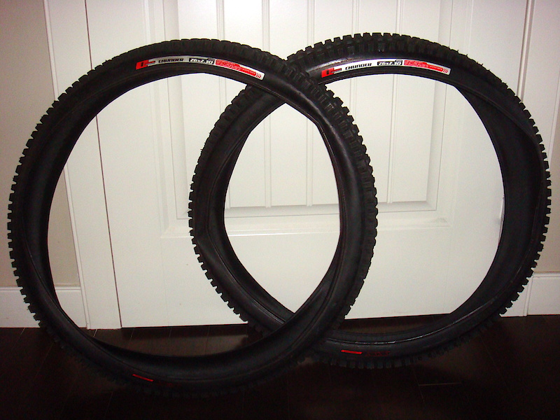 Specialized Chunder 26x2.30 Dual Compound Pair For Sale