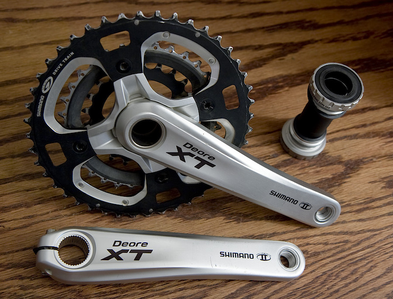 Shimano XT M770 175mm Triple Ring Crankset & BB For Sale