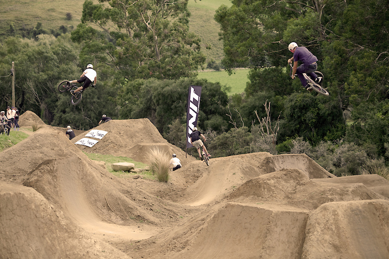 MacFarlane victorious at 2011 Unit Farm Jam - Pinkbike