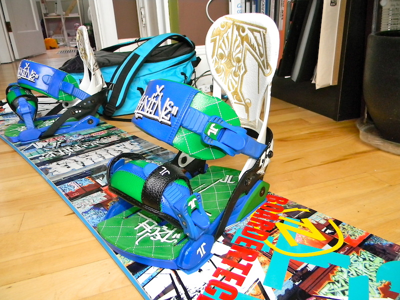 Technine Team Bradshaw snowboard + Team Bradshaw bindings + For Sale