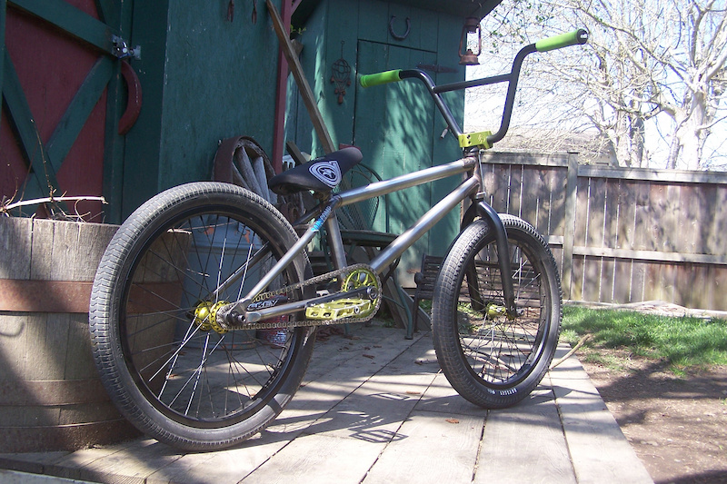 post your brakeless bmx here - Page 319 - Pinkbike Forum
