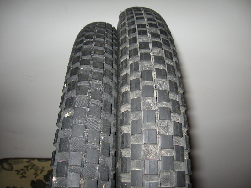 2 - Maxxis Holy Roller 26x2.40 For Sale