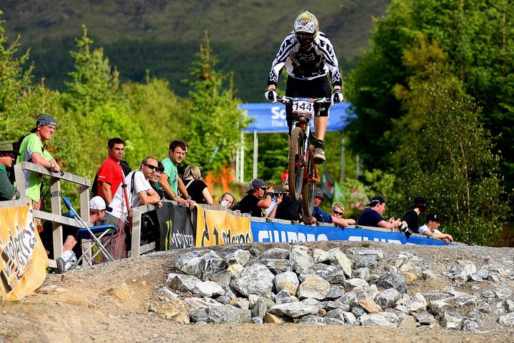 44 Racing Rockstar - World Cup 4X Round 2 - Fort William - Pinkbike