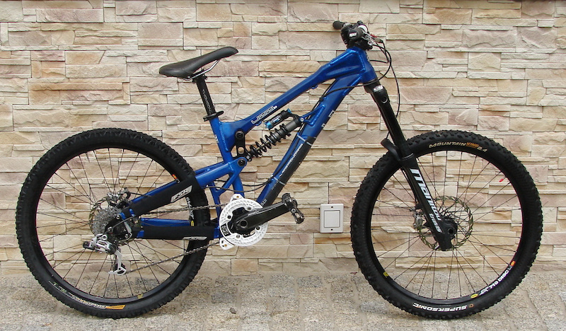 2010 Intense Uzzi VP + DHX 4.0 For Sale