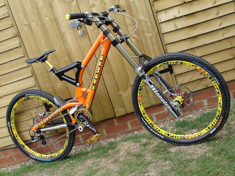 Rare Keewee Cromo 8 MK2 Frame Mint Condition For Sale