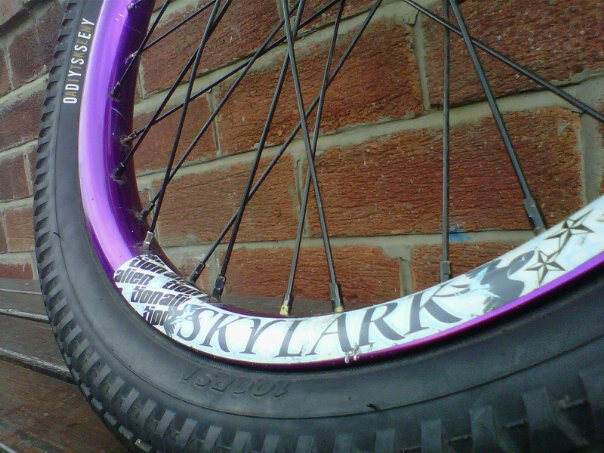 purple alienation skylark on a unknown rear hub For Sale