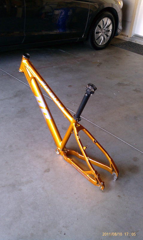 2005 duncon pitbull frame,fsa headset,seat post **lowered price** For Sale