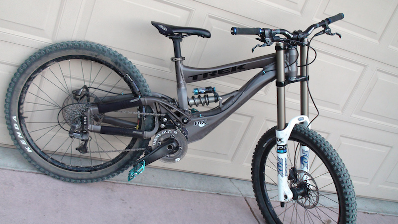 2008 **CUSTOM TREK SESSION 10 For Sale