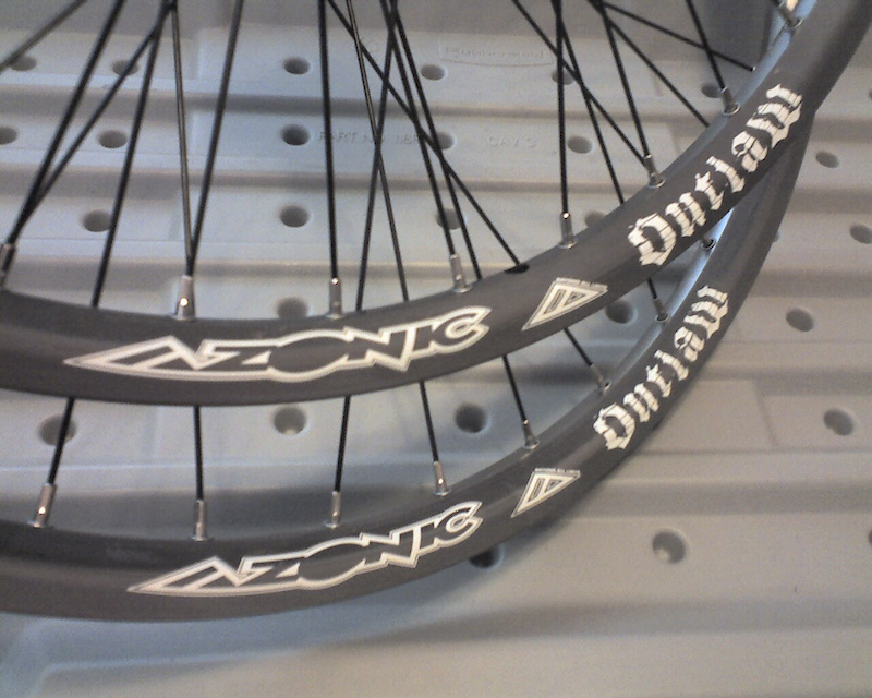 Azonic Outlaws Rims, Gun Metal Gray, 36h For Sale