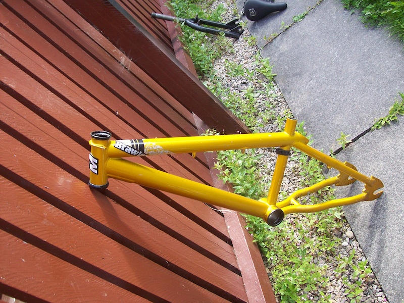 mongoose meanece frame gold For Sale