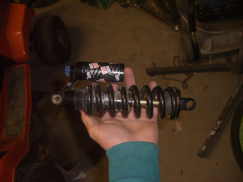 RockShox Vivid RC2 5.1 8.75 x 2.75, 450 or 400lb. With more! For Sale