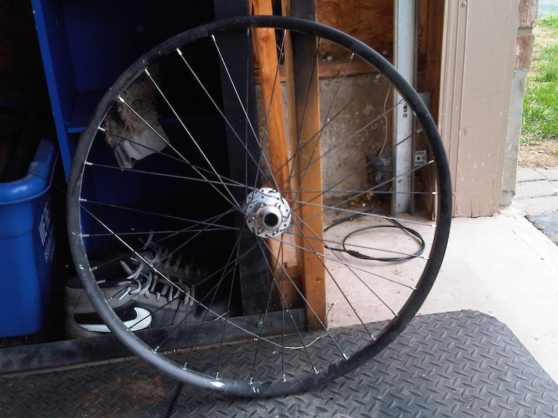 26" Front single track 20mm axiom hub For Sale