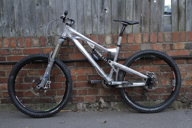 2008 Intense Slopestyle 6.6, Medium, For Sale