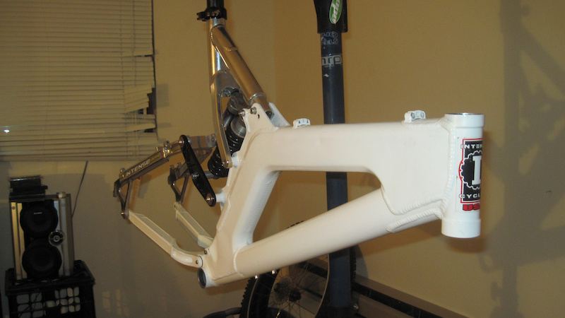 2001 INTENSE UZZI DH FRAME-PRICE Drop! $200 For Sale