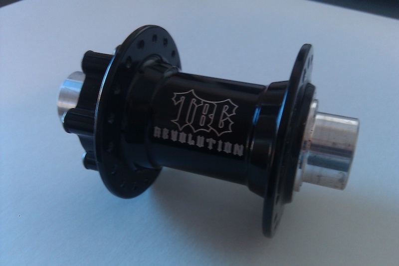 transition revolution through axle hub, 20mm, 36 hole For Sale