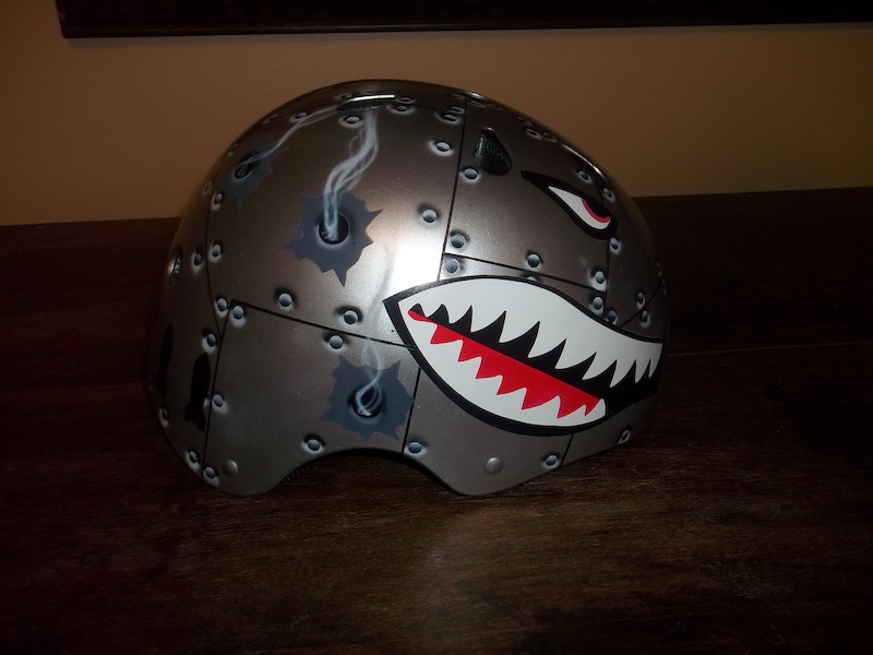 Custom Airbrushed Helmets Pinkbike Forum custom-airbrushed-helmets-pinkbike-forum