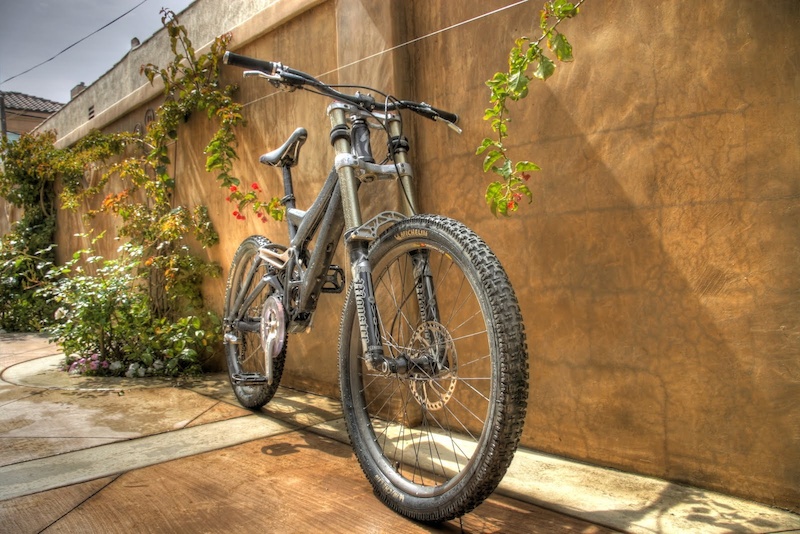 Specialized Demo 9 with Manitou 5th Element shock and Marzoc For Sale