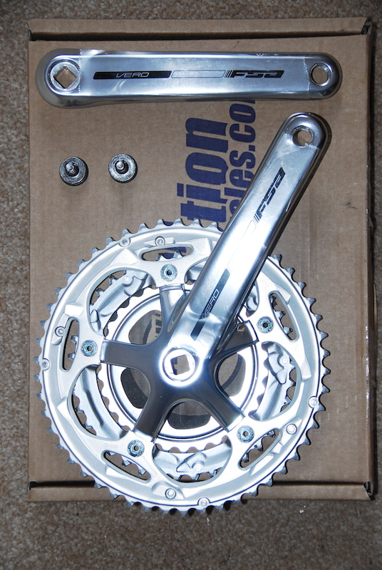 FSA VERO 175mm road bike cranks and rings For Sale