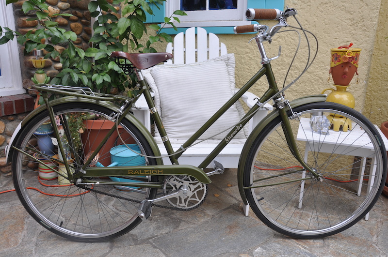 Vintage Raleigh "Superbe" cruiser For Sale