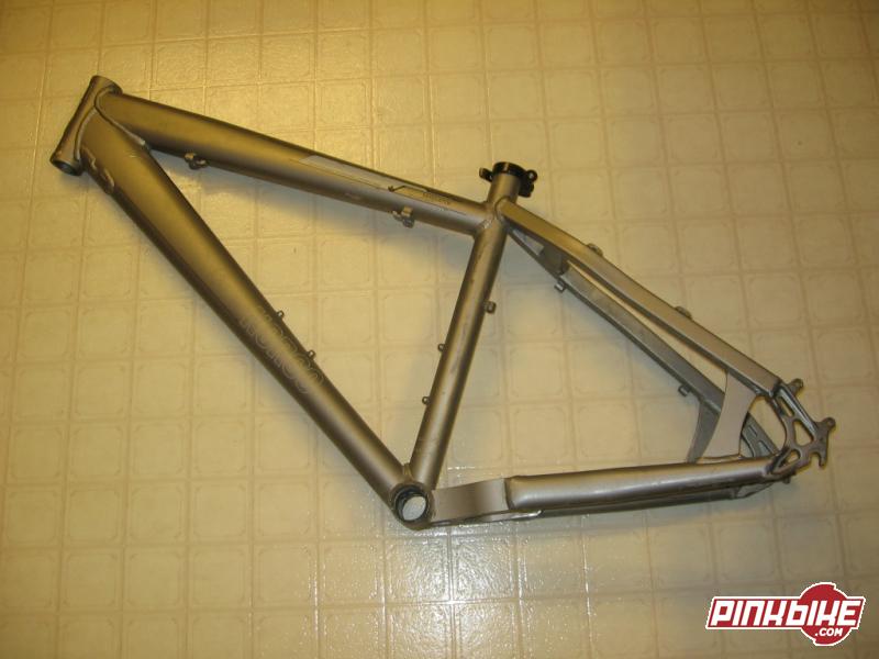 2004 Selling a Grey Norco Sasquatch Frame For Sale