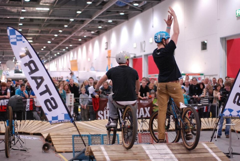 Indoor Pumptrack racing at London Bike Show - Pinkbike