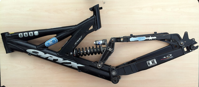 Oryx DH02 9" travel DH frame - includes shipping in Canada For Sale