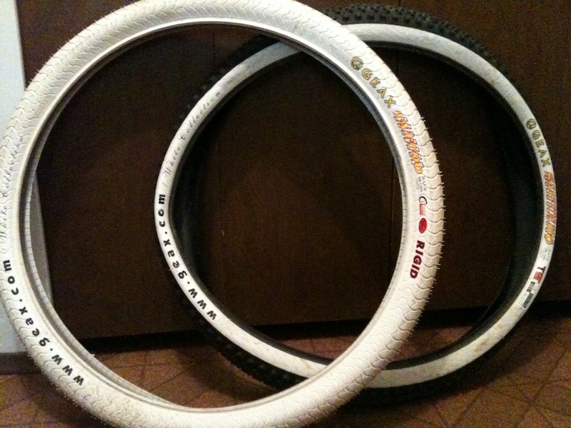 Geax Saguaro 26x2.2 White Collection TNT For Sale