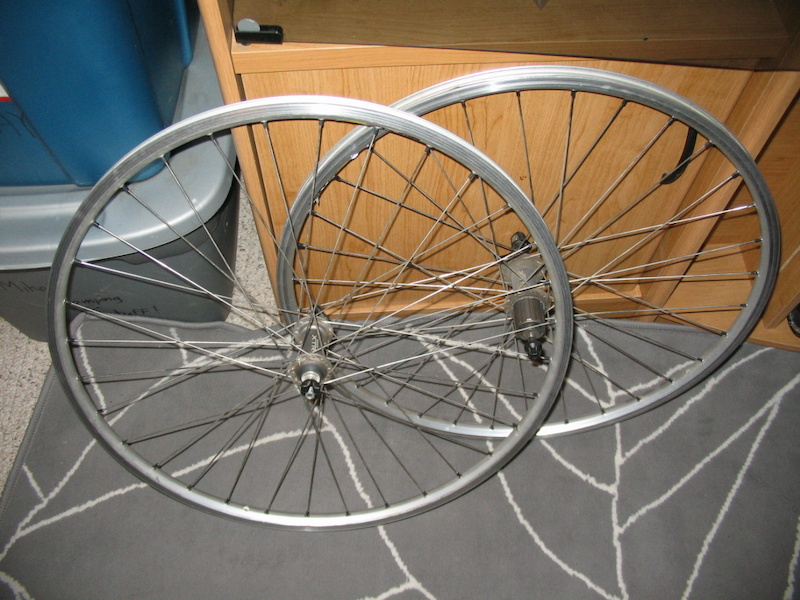 pair XTR M950 hubs on mavic 221 rims alloy nipples For Sale