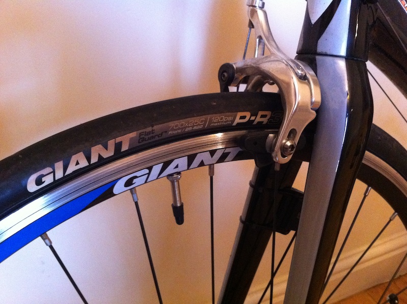 2011 Giant Defy 2 XL (58.5cm) For Sale