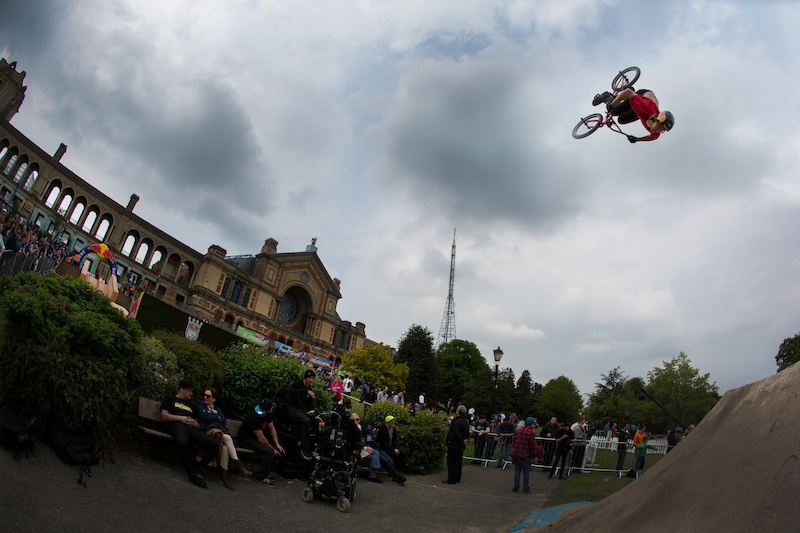 Red Bull Empire of Dirt 2012 - Qualifying - Pinkbike