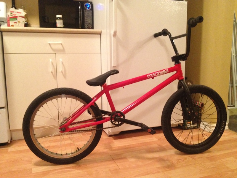 GOOD CONDITION MACNEIL WHITTON 2 COMPLETE For Sale