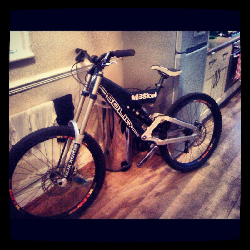 2008 Solid Mission 9 DH Bike For Sale